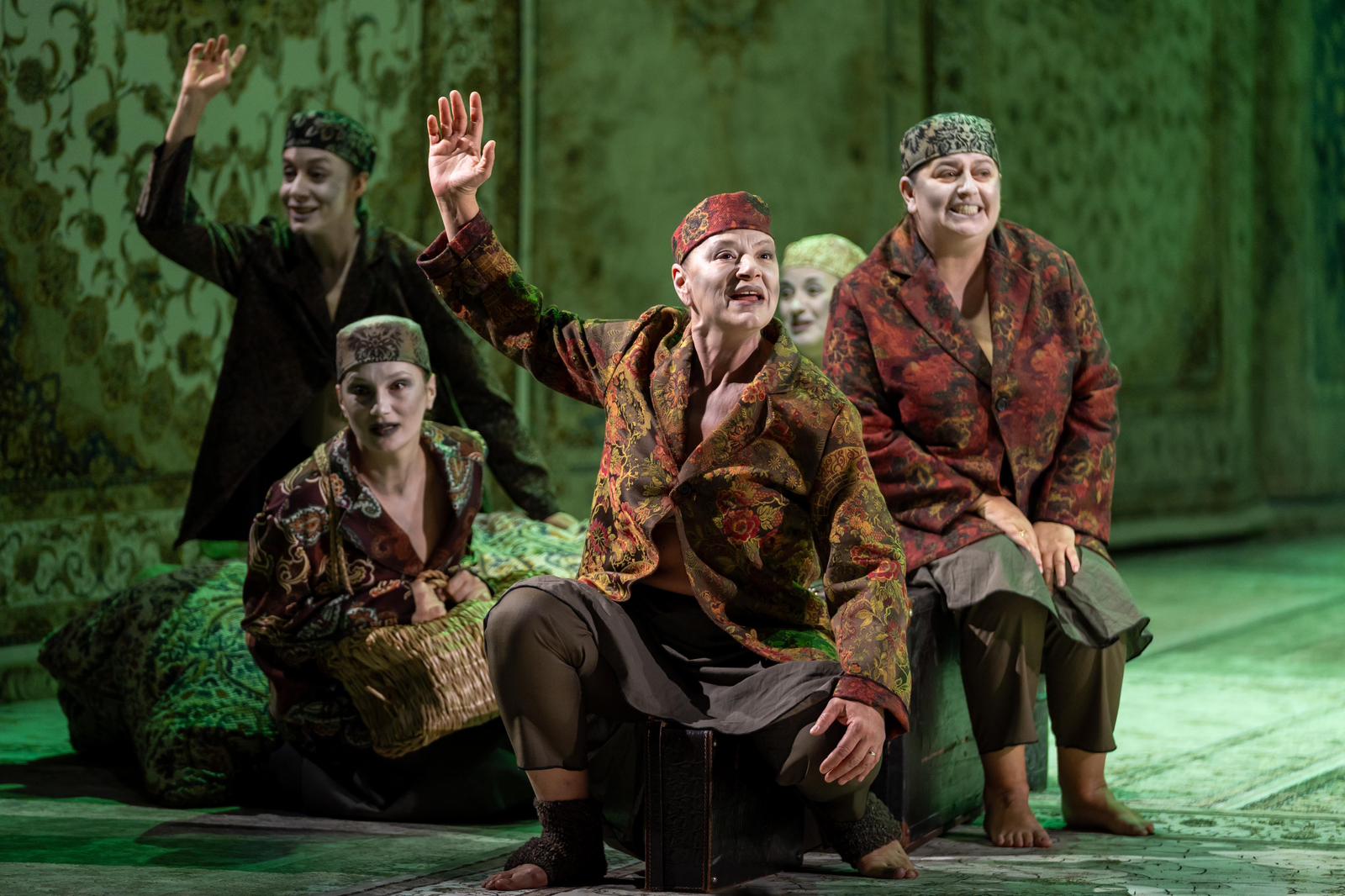 Agenda LiterNet / Monica Ciurea: Teatrul, cutia cu o mie de povești ...